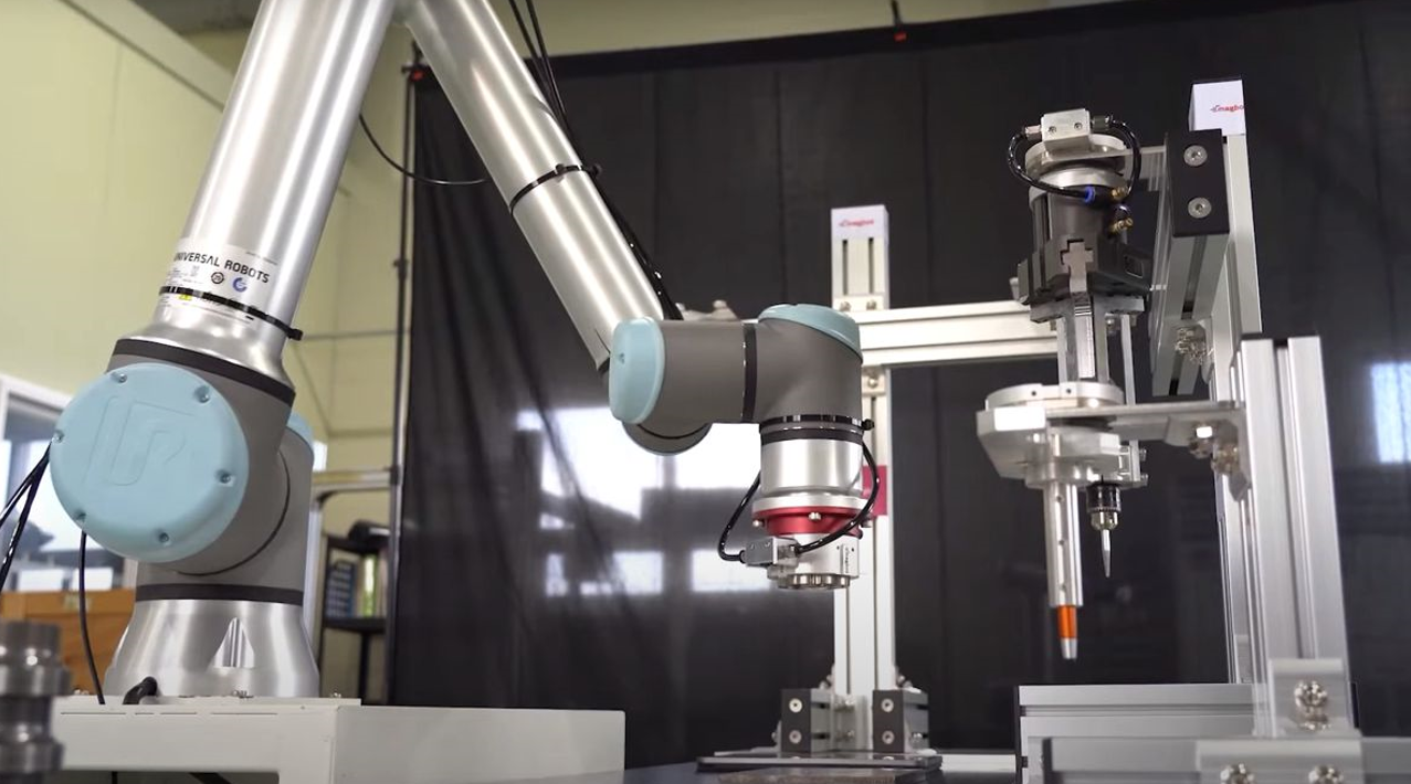 Magbot - World’s First Wireless Robot Automatic Tool Changer